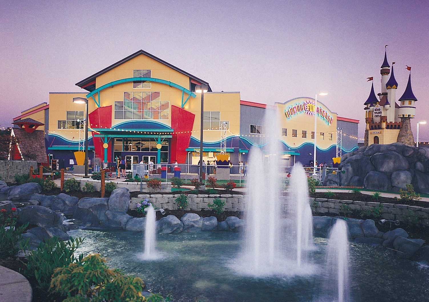 Family Fun Center: Creating Unforgettable Memories and Quality Time ...